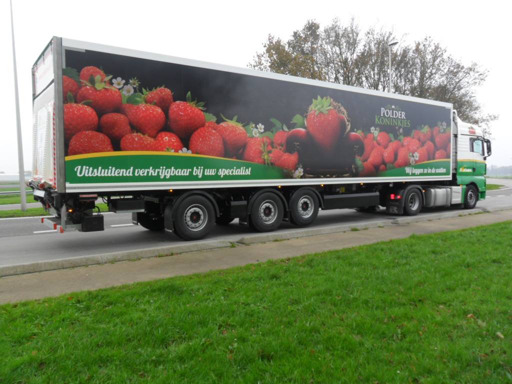 Wezenberg Trailers levert nieuwe koelopleggers aan Postuma AGF